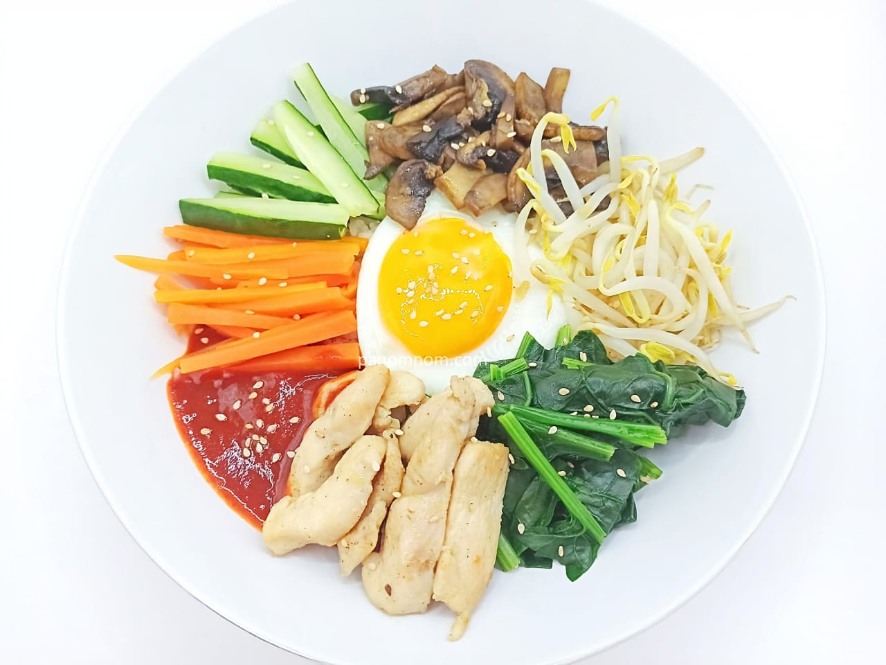 Tasty and Easy Bibimbap Recipe | Panomnom