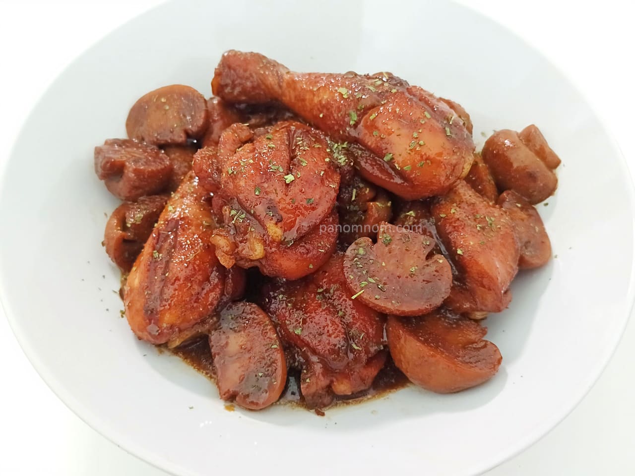 Tasty and Easy Button Mushroom Chicken Recipe | Panomnom