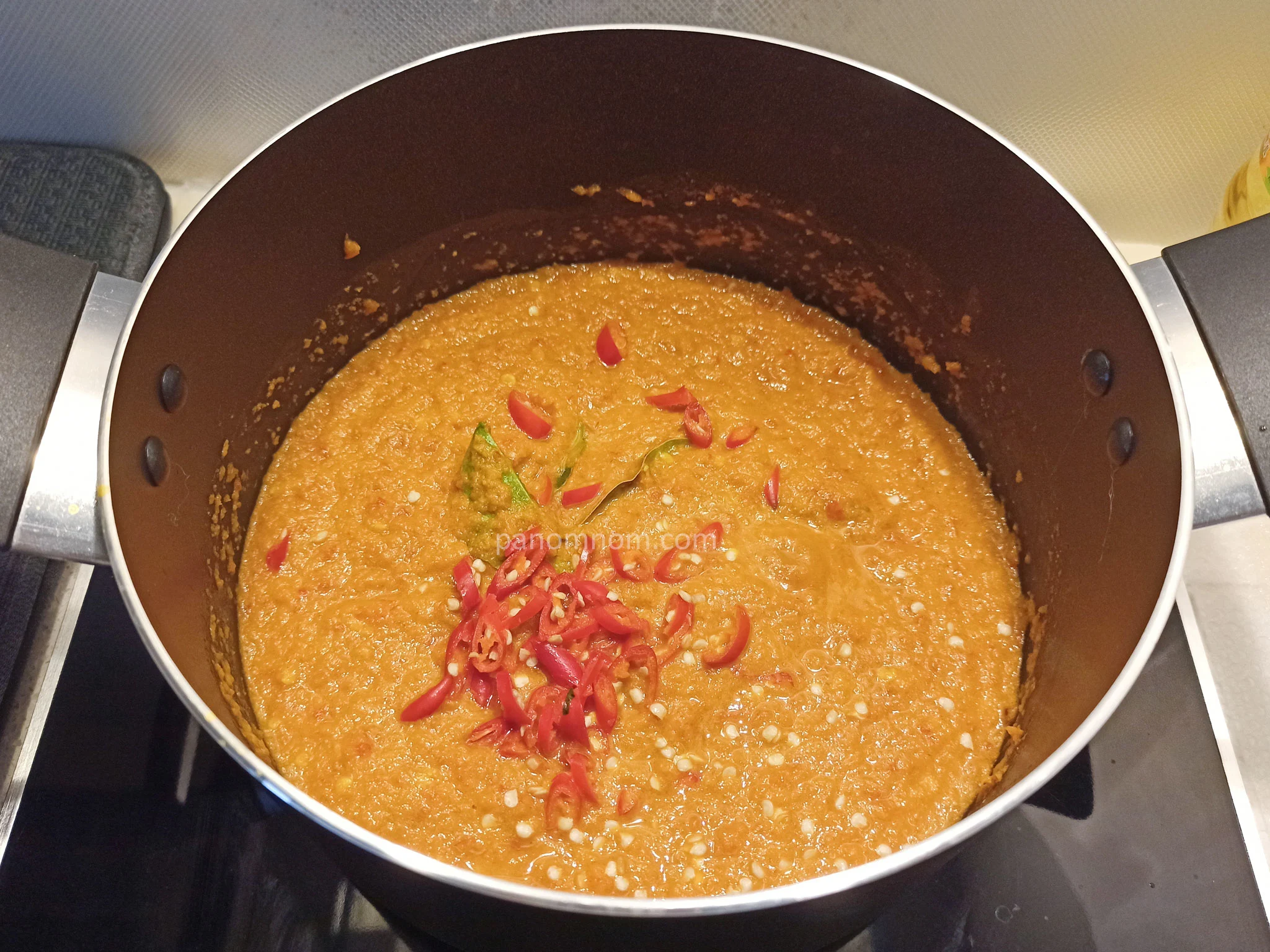 Best Lontong Sayur Lodeh Recipe | Panomnom