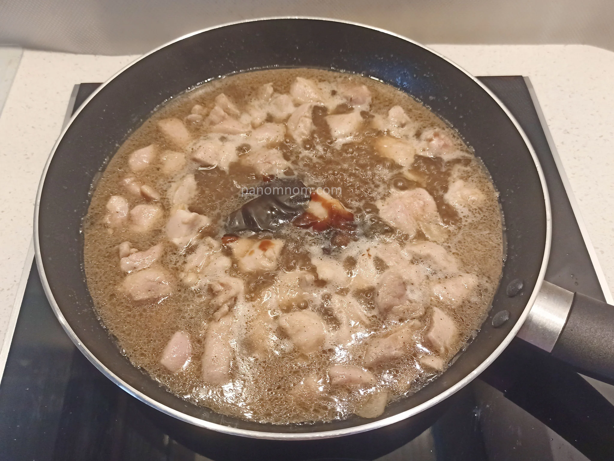 How to Cook Garlic and Black Pepper Chicken at Home | Panomnom