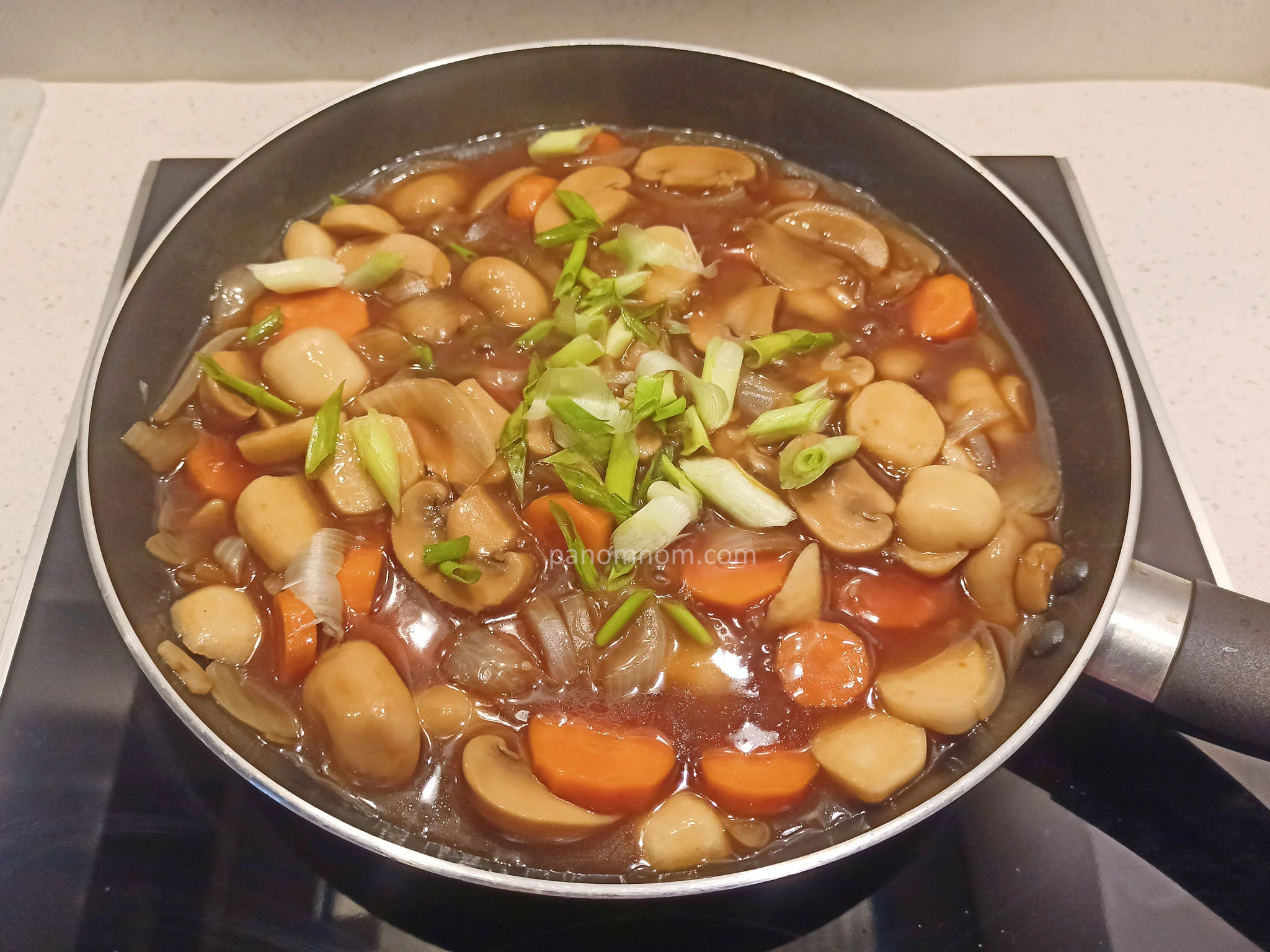 Tasty and Easy Stir-fried Button Mushrooms with Oyster Sauce Recipe ...