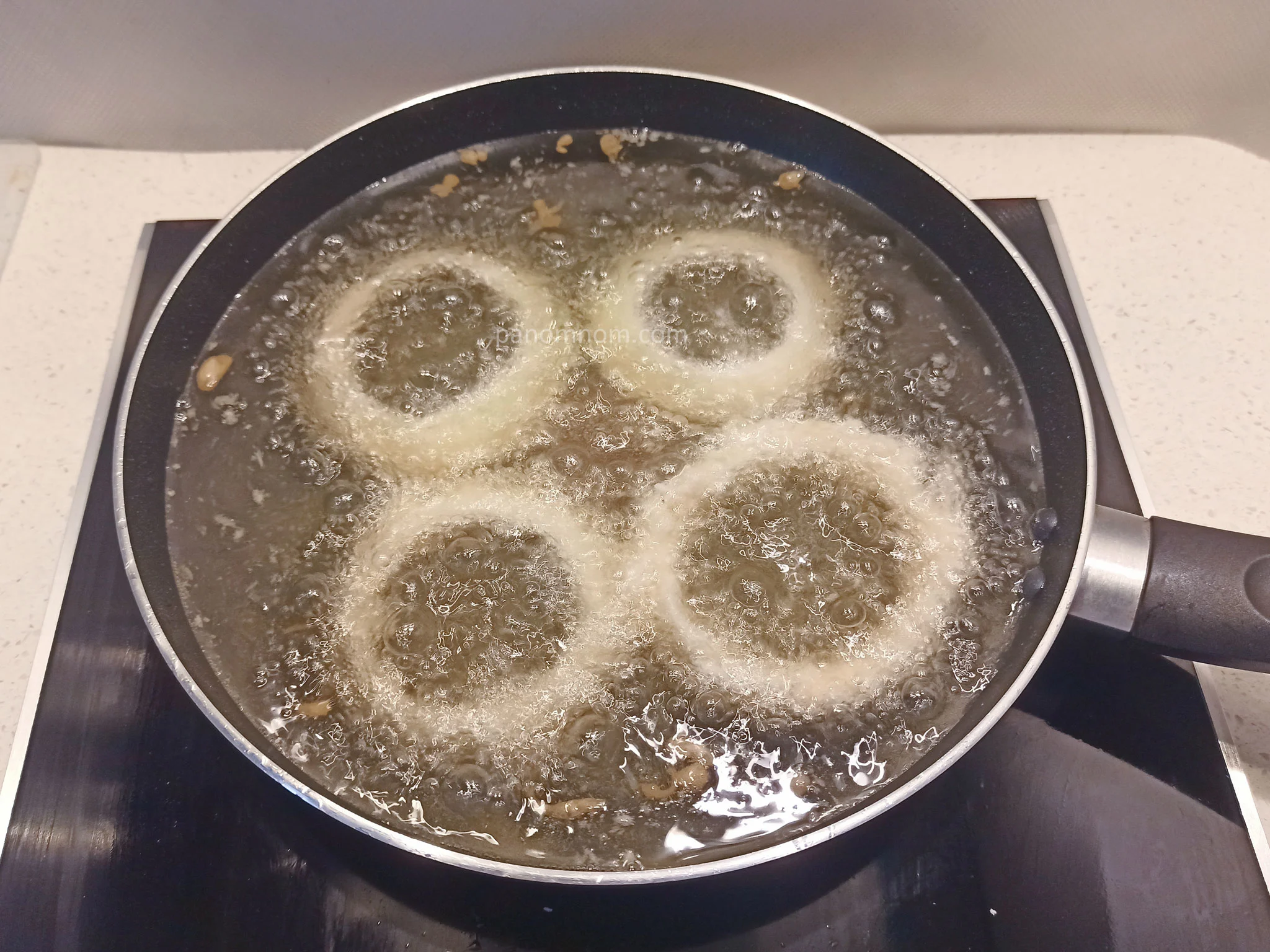 Tasty and Easy Onion Rings Recipe | Panomnom