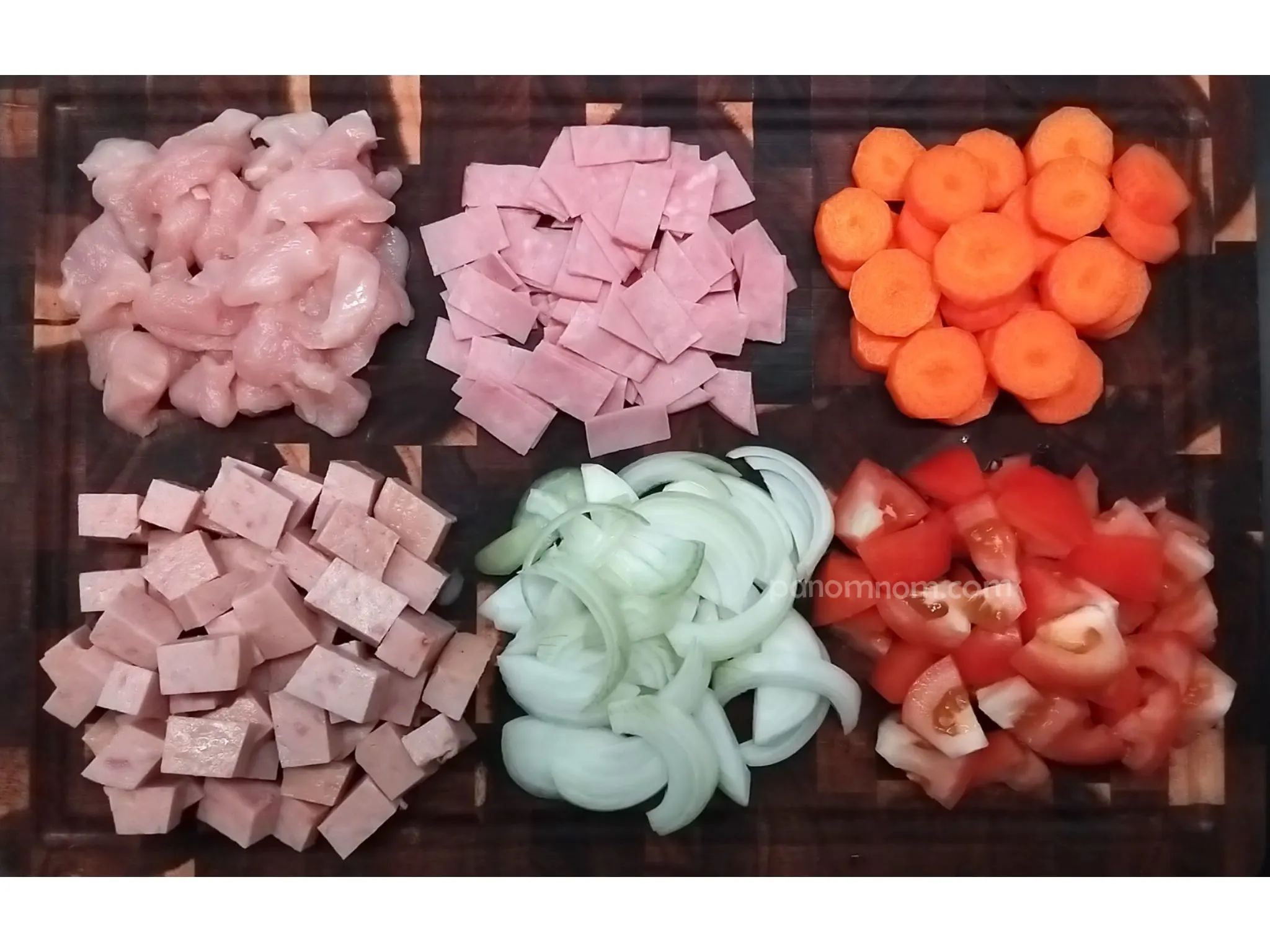 How to Make Indonesian Tomato Soup (Red Soup) at Home | Panomnom