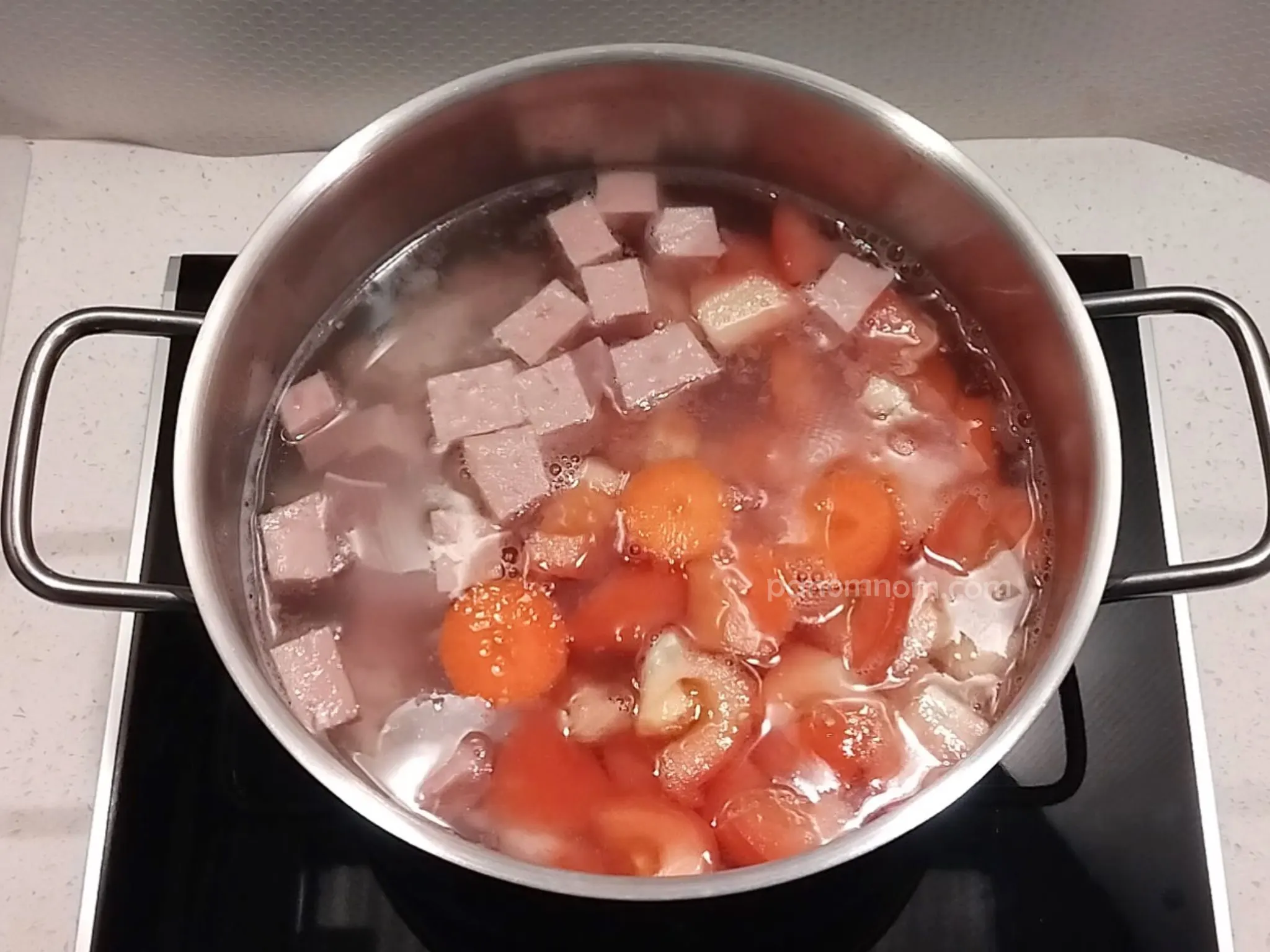 How to Make Indonesian Tomato Soup (Red Soup) at Home | Panomnom